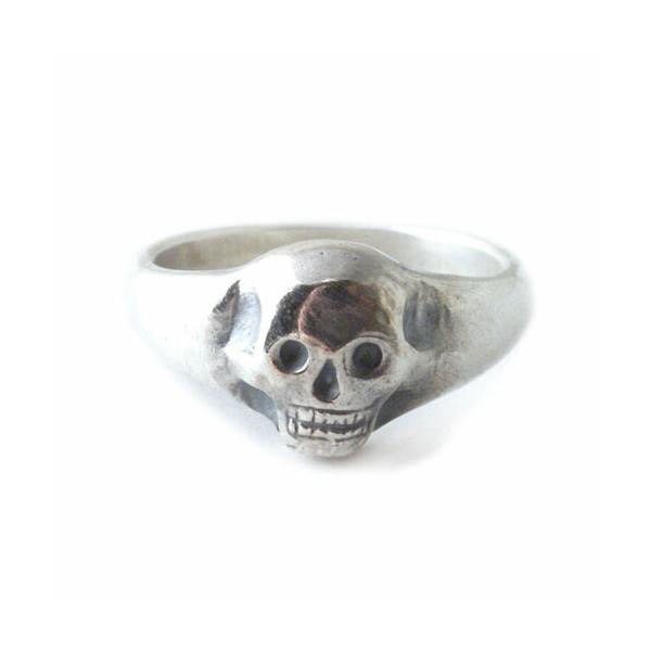 ヴァンティーク・50S ヴィンテージスカルリング・シルバー2004年に生まれた、ビンテージをメインテーマにしたハンドメイドアクセサリーVantique （ヴァンティーク）。ブランド名は（Verse + Antique 詩的要素を持つアンティ...