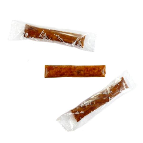 中は空洞でパリッとした食感のおかきを特製醤油で味付けしました。高級クラブ、ラウンジ様でも大好評のチャーム（おつまみ）です。