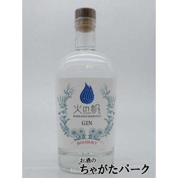 積丹半島に吹く風は、咲きこぼれる花々の香りを幾重にも広げながら、私たちのボタニカル農場へと運んでくれます。「BOUQUET」は、花々をテーマとした蒸溜酒です。特別な日に楽しんでいただくために、いつも私たちが積丹半島で感じている花々や土の香り...