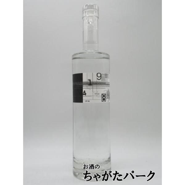 紅櫻蒸溜所が製造する「9148」シリーズの銀粉舞う、冬にあうジンが誕生しました。雪をイメージする銀粉が舞うジンは、北海道のミルクやとうもろこしにイチゴ、カカオニブとコーヒー、トリュフを加えた、冬に見立てたやさしいジンとなりました。登録日：2...