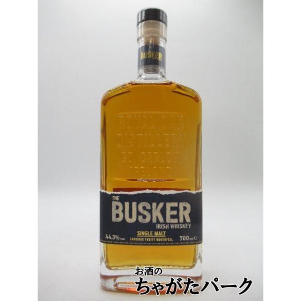 ポットスチルで3回蒸溜したバーボン樽原酒とシェリー樽原酒をバランス良く使用し、味わいの引き立つ44.3％でボトリング。色は深みのあるゴールド。香りのトップはとてもフルーティで華やか。ジューシーなリンゴや、華やかなエルダーフラワーが広がり、バ...