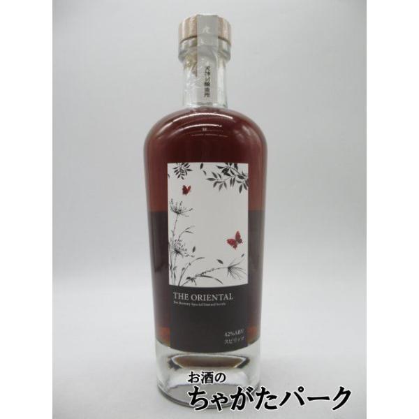 天神村醸造所の定番商品「碧原ボタニカルラム」のレシピをベースに、ラミー利光氏のチョイスにより伊予柑や花椒を加え、ホットで刺激的な味わいに仕上げました。まさにオリエンタルが似合う、艶やかで挑戦的なラムです。 柑橘の甘く爽やかな香りと花椒の絶妙...