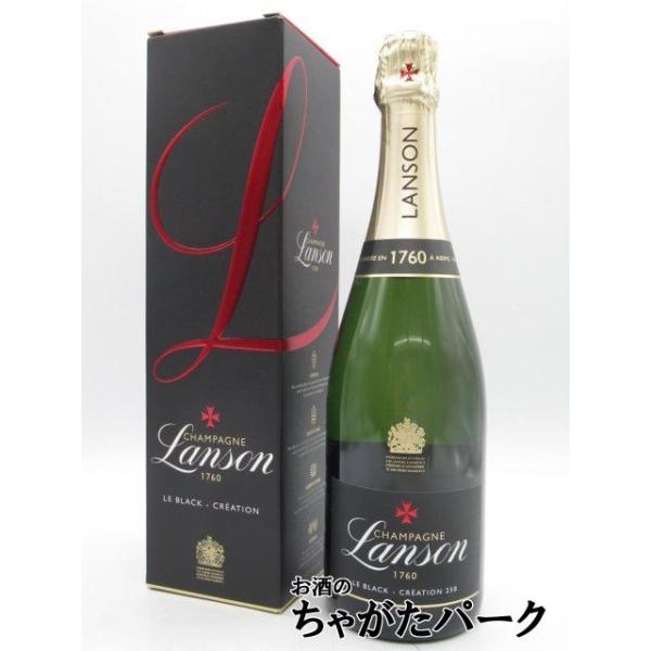 英国王室御用達のシャンパンで有名。蒸留所は大聖堂とシャンパンで知られる美しい街ランスにあります。最も古いシャンパンハウスの一つで、長期熟成型のシャンパンを造る稀少な老舗。きめ細やかな泡と気品あふれるエレガントな味わいが優雅さを感じさせます。...