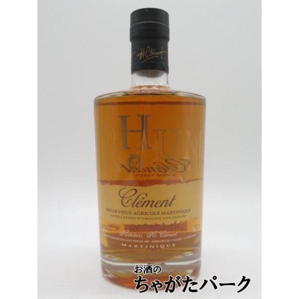 長い間お祝い用のスペシャルパッケージ品としてフランス国内の消費者に親しまれておりましたが、現地での終売に伴い、少量のみが国外マーケットへ開放されました。お祝い用のボトルとして幅広い層のお客様に受け入れられるような味わいを目指したのではないか...