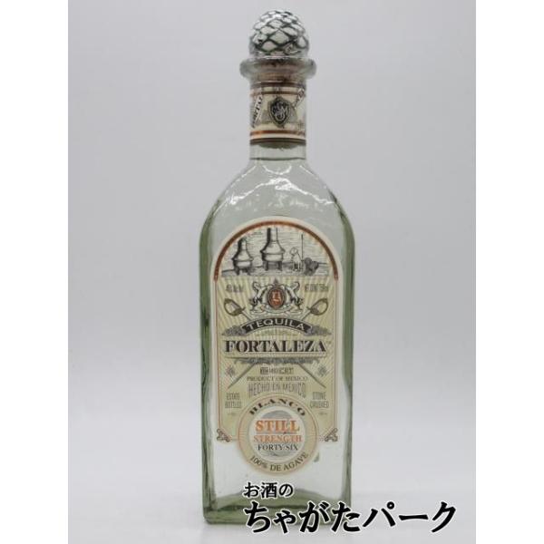 色は無色透明。香りはグリーンオリーブやグレープフルーツ、加熱したアガベ、そしてややアーシー（土っぽい）なニュアンスがあります。味わいはバタリーで、通常のブランコよりもさらにアガベの存在感が強く、オリーブ、パプリカといった植物的な要素にバニラ...