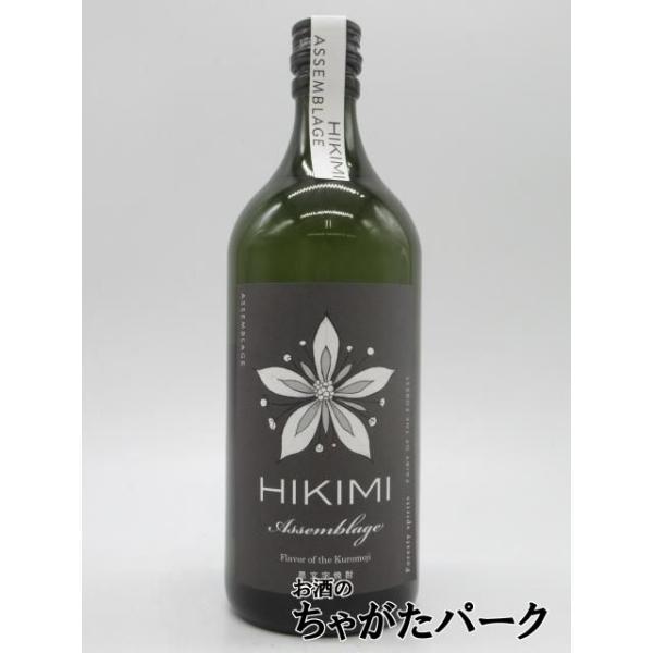 スキッと華やかなボタニカルフレーバーの新感覚焼酎でありながら、ジンほど香りが強くないため食中酒として最適。2019年に発売した華やかで爽やかな香りのHIKIMI烏樟森香に松をプラスすることでシャープな味わいを創出。HIKIMI Asseｍb...