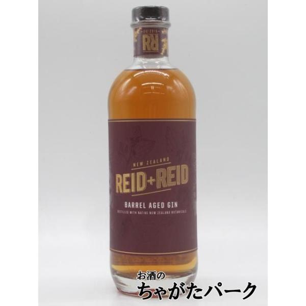 バレルエイジ・ジンはワイララパの素晴らしい2つの側面（土着品種のブッシュとピノノワール）が組み合わさって出来上がる。クラシックドライジンを3か月間、マーティンボロー産ピノノワールに使用されたフレンチオーク樽にて熟成。レッド・カランツ、ジュニ...