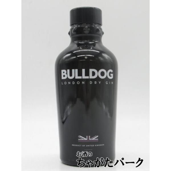１００％英国産の穀物を原料に、伝統的な手法も取り入れてロンドンでつくられる現代的なドライ・ジン。伝統的な銅のポット・スチルで４回の蒸留と３回のろ過。ハスの葉、ラベンダー、ポピー、ドラゴンアイ（ライチの一種）など１２種の稀少でエキゾチックなボ...