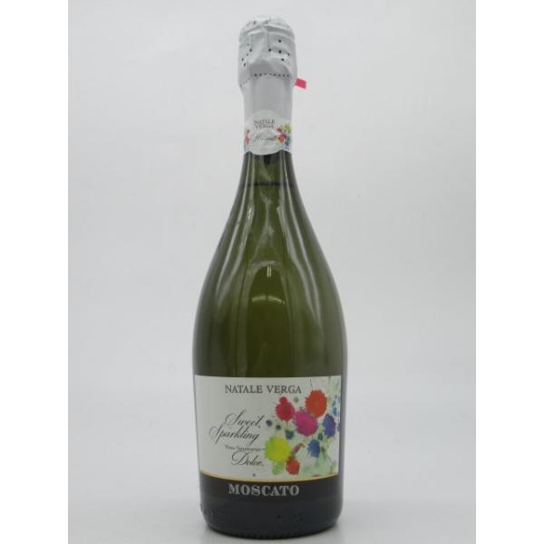 750ミリイタリアはヴェネト州産スプマンテ。泡立ちはなめらかで口当たりがよく、やさしい果実の甘味が広がります。適度な酸味があり、お食事にも合わせやすい味わいが特長。【ＮＡＴＡＬＥ　ＶＥＲＧＡ　ＭＯＳＣＡＴＯ　ＳＰＵＭＡＮＴＥ】スパークリング...