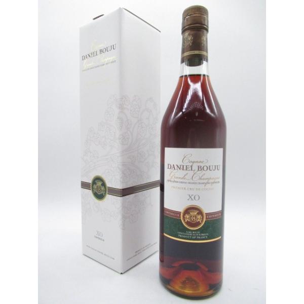 ブラックコニャックで有名なダニエル・ブージュのスタンダード品。オフアンバーカラー。ナツメグ、クローヴ、シナモン、バニラの芳香と味わいにプルーンのニュアンス。25年熟成品。ユニ・ブラン100%、リムーザン新樽熟成。　【ＤＡＮＩＥＬ　ＢＯＵＪＵ...