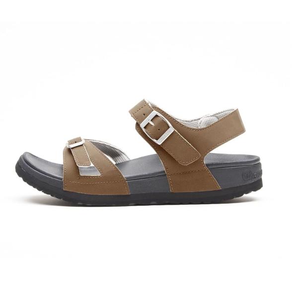 「商品情報」説明アンクルストラップはベルクロ調整で着脱が楽。長時間着用でも快適なダブルクッションソールとバックストラップでタウンやトラベルはもちろん、アウトドア−シーンにもおすすめです。「主な仕様」