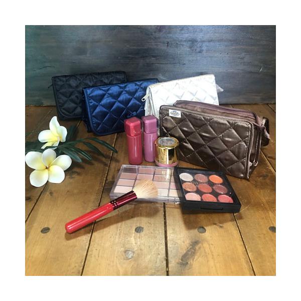 【発売日：2025年08月15日】キルティング素材で丈夫だけど軽量で、一度使うととりこになると有名なブランド「NaRaYa/ナラヤ」です。「タイ土産」としても必ず上位にランクイン！【サイズ】・横16cm×縦10cm×マチ5cm【素　材】・表...