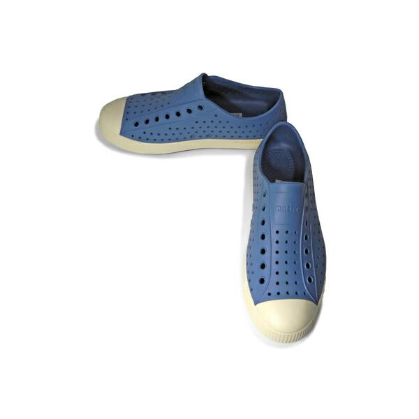 軽量性 / 衝撃吸収性 / 防臭性