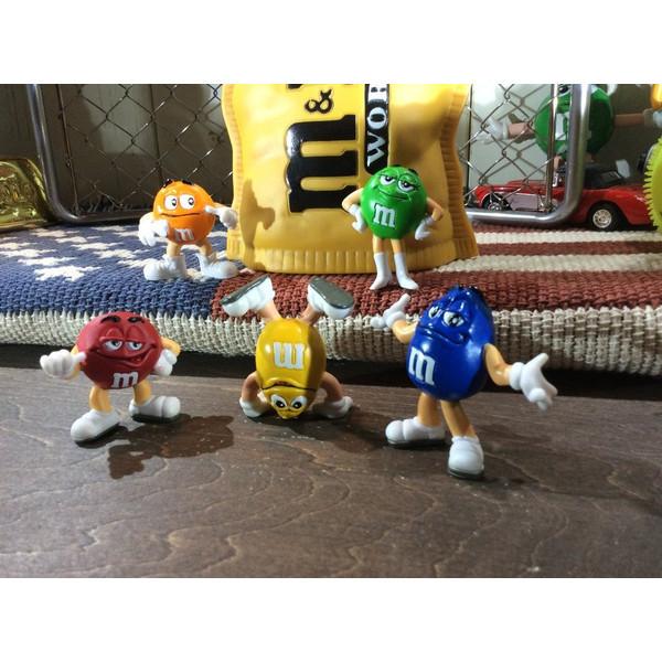 お口でとけて手でとけない?♪でおなじみのM＆M’sの人気キャラクターのPVC製のフィギュア5体セットです。サイズ約　H５cm