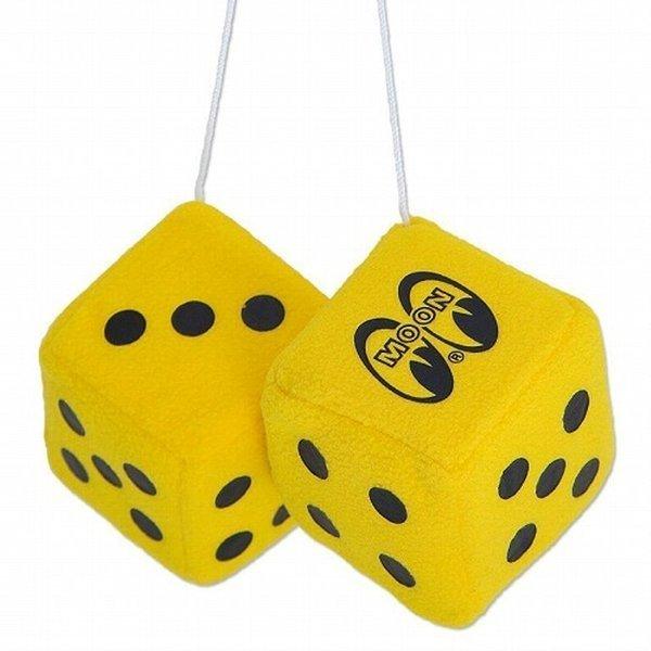 ★ムーン ファジー ダイス★ Life is a “MOONEYES” so, Lets Roll the Dice!  ギャンブラーのお守りとも言われているファジー ダイス。 HOT ROD のルーム ミラーなどでお馴染みのインテリア ア...