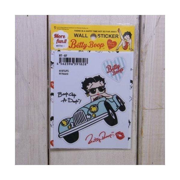永遠のセクシーキャラクター大人気のベティーちゃん、キュートでセクシーポーズのステッカーです。お気に入りの場所に張ってモヤモヤして下さい。台紙サイズ:H9 W7cm 素材:ビニール