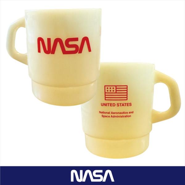 蓄光なので暗闇で光ります。プラスチック製スタッキングマグです。割れにくいので、アウトドアでもご使用いただけます。耐熱温度：70度※電子レンジ、食器洗浄機は使用できません。サイズ・容量H92×φ82mm