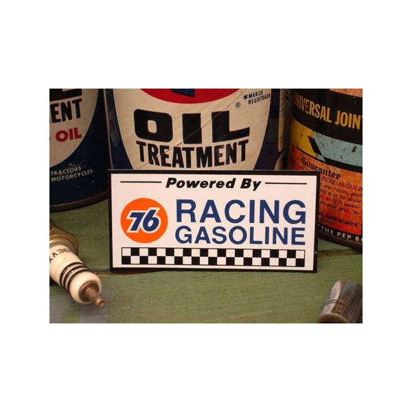 使い易いサイズなので、車のウィンドウやバイク・ヘルメット・パソコンや工具箱などを簡単にステッカーカスタムできます。耐水性加工されているので屋外でも長持ちします！サイズ　 8cm×４ｃｍ