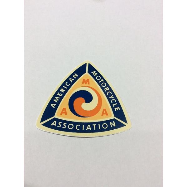 使い易いサイズなので、車のウィンドウやバイク・ヘルメット・パソコンや工具箱などを簡単にステッカーカスタムできます。耐水性加工されているので屋外でも長持ちします！W6cm×H6cm