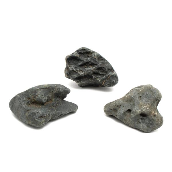 アクアリウム用品　レイアウト素材　天然石　天然岩　自然石　和風　川　石組　流れ　水槽用アクセサリー　素材　レイアウト　石　飾り石　ロック　岩　ストーン　テラリウム　ビバリウム　パルダリウム　アクアリウム　渓流　日本産淡水魚　日淡　金魚　メダ...