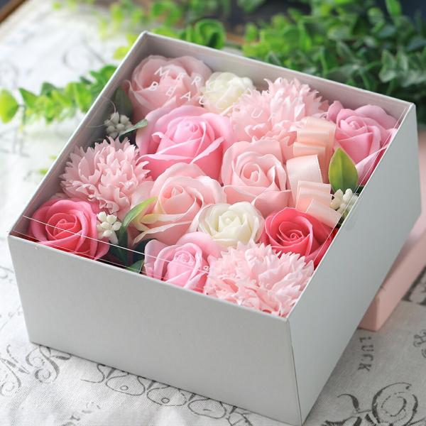 フレグランスフラワー　クルールコフレ　スクエア　ピンク　クリスマス　プレゼント　ギフト　誕生日　記念日　お祝い　敬老の日　贈り物　新居祝い　入学祝い　卒業祝い　フラワーギフト　植物　花　インテリア　水のいらない花　繊細　ドライフラワー　造花...