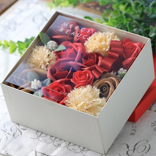 フレグランスフラワー　クルールコフレ　スクエア　レッド　赤　クリスマス　プレゼント　ギフト　誕生日　記念日　お祝い　敬老の日　贈り物　新居祝い　入学祝い　卒業祝い　フラワーギフト　植物　花　インテリア　水のいらない花　繊細　ドライフラワー　...