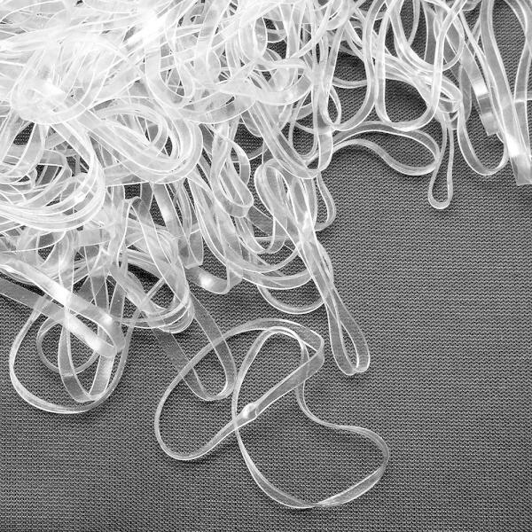 Hymyily 輪ゴム 約1000本入 透明色 小さい 事務用 輪ゴム 折径35mm幅2mm弾性バンド 子供 髪のゴムバンド髪型 小さいソフトヘアゴムバンドは商品コード：49070814285型番：HY38カラー：透明色【素材】:良質の天然...