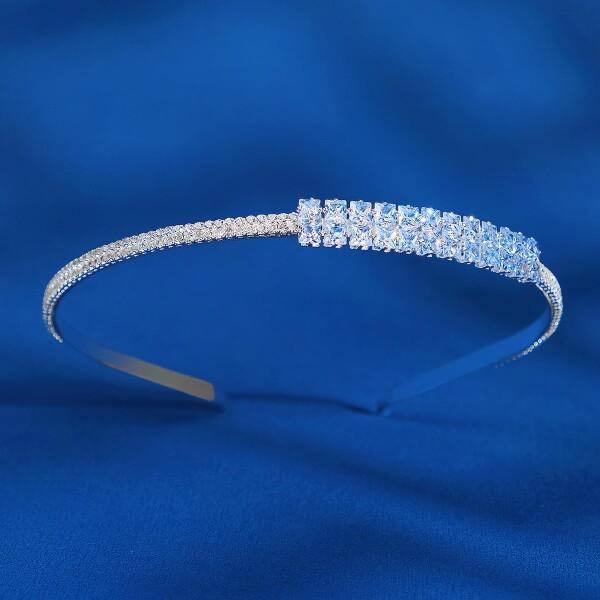 (Jessimi) カチューシャ ティアラ キッズ 髪飾り ヘアアクセサリー ヘッドドレス 女の子 輝くダイヤ 王冠 可愛い 痛くない 花嫁 こども ウエディング髪飾りフォーマル ピアノ発表会 コンクール 結婚式 七五三 入学式 卒業式 入...