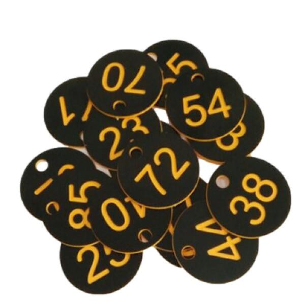 ENN LLC プラスチック製番号札 ロッカー・クローク用 1-100セット (ブラック＆イエローテキスト)商品コード：49077222043型番：ENN-247サイズ：直径35mmカラー：ブラック＆イエローテキスト1〜100番までの番号札...