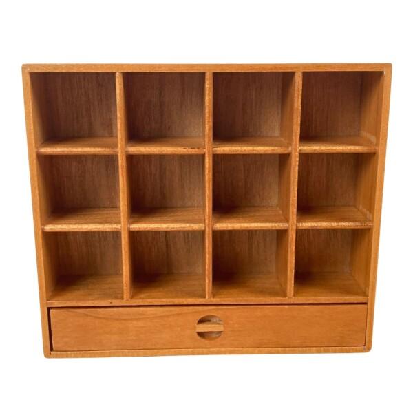 1/6スケール ミニチュア カップ収納棚 レッドチェリーウッド ドール家具 シェルフ ドールハウス用 撮影小物商品コード：49078023705型番：LSL-FR-011-lb【1/6スケール】フィギュアやドールに最適なミニチュアサイズ高級...