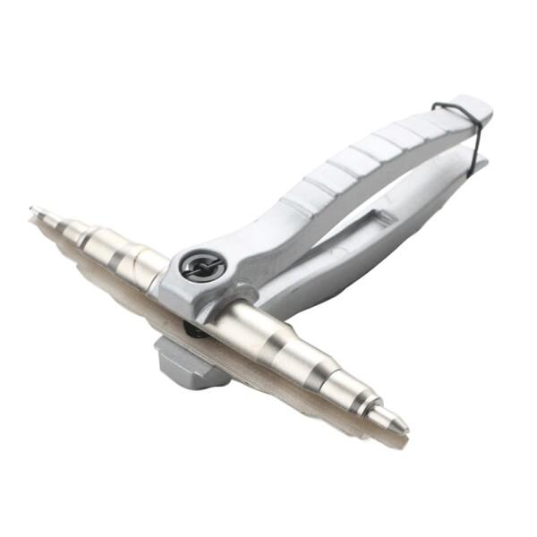 パイプエキスパンダー 6〜22mm対応可能 手動 ソフト銅線パイプ拡張 チューブエキスパンダーエアコン修理ツール商品コード：49078884290内容:1つのエアコン冷凍修理ツール、シルバーを受け取ります製品材質:炭素鋼材質を採用し、丈夫で...