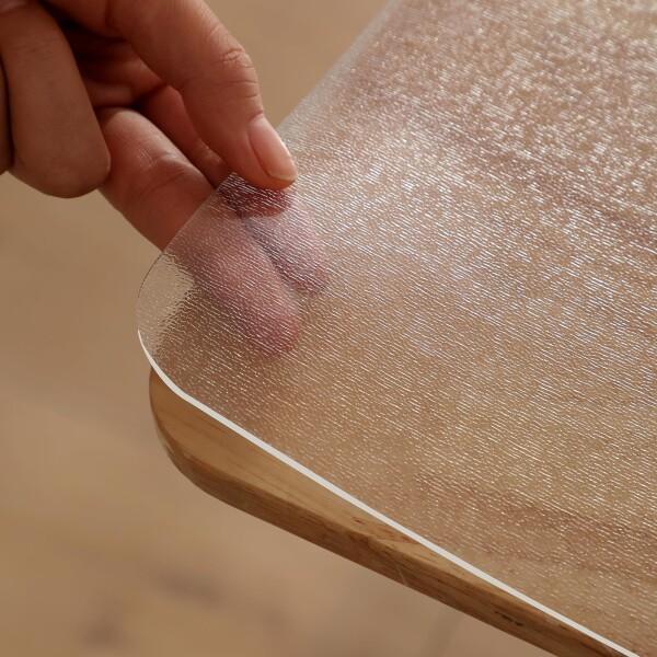 Yiwbj テーブルクロス エンボス加工 透明 40x60cm 厚さ1.5mm PVC製 テーブルマット つや消し 長方形 デスクマット 無臭 ビニール 気泡なし 矩形 テーブルカバー 防水 汚れ防止 撥水加工 (エンボス加工 1.5mm,...