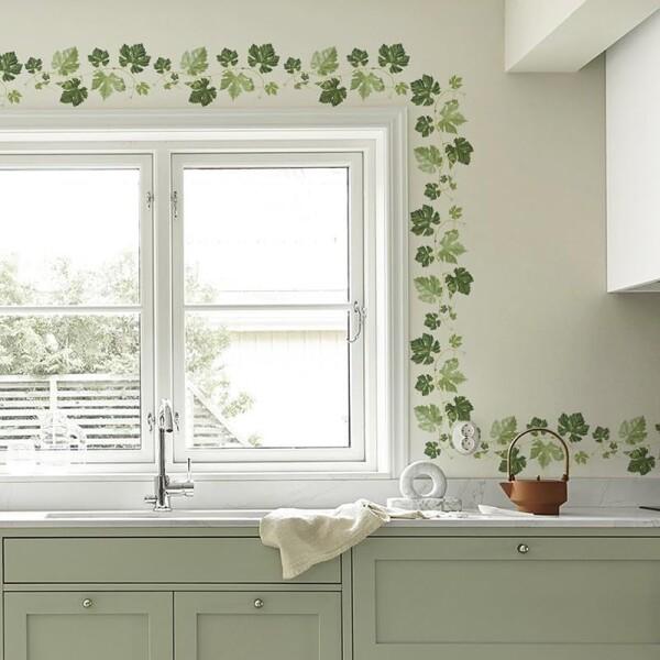 緑の葉 蔦 ウォールステッカー 植物 籐 観葉植物 自然な植物 花 と鳥 蝶 PVC素材 diy wall sticker decoration 壁紙シール 取り外し可能ステッカー おしゃれ リビングルーム ウォールシール ウォールペーパー...
