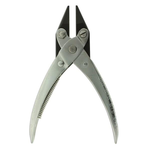 Chain Nose Parallel Plier (140 mm)商品コード：49081387455型番：PL350カラー：シルバーグリップ&amp;コントロール: このプライヤーは、圧力がかかっても顎を完全に平行に保ち、表面全体で均一で...