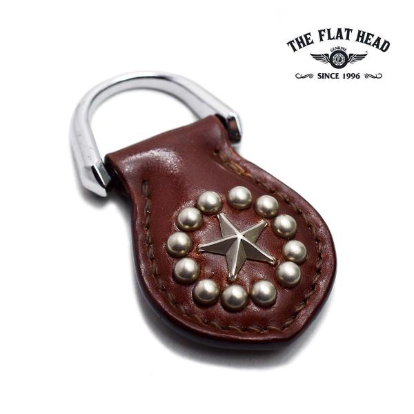 ■商品説明■メーカー名： FLATHEAD フラットヘッド　オリジナル ■品名：SK-113 ■カラー：ブラウン ■素材： コードバン ロジウムメッキDリング 鉄スタッズ ■サイズ：W:36mm H:72mm（リング含む）■店長コメントフラ...