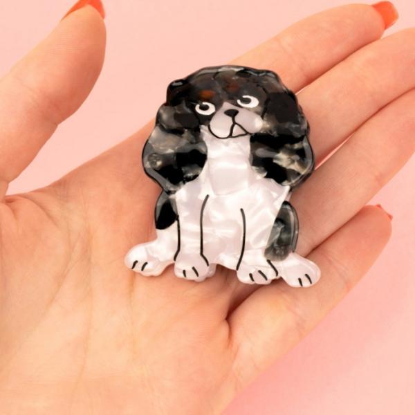 Coucou Suzette キャバリア ヘア クロー使用素材リサイクルアセテートサイズ高さ 約4.5cm×横 約4.5cm重さ 約16g原産国: フランスコメントCoucou Suzette,新作のヘアアクセです。フランスのイラストレータ...