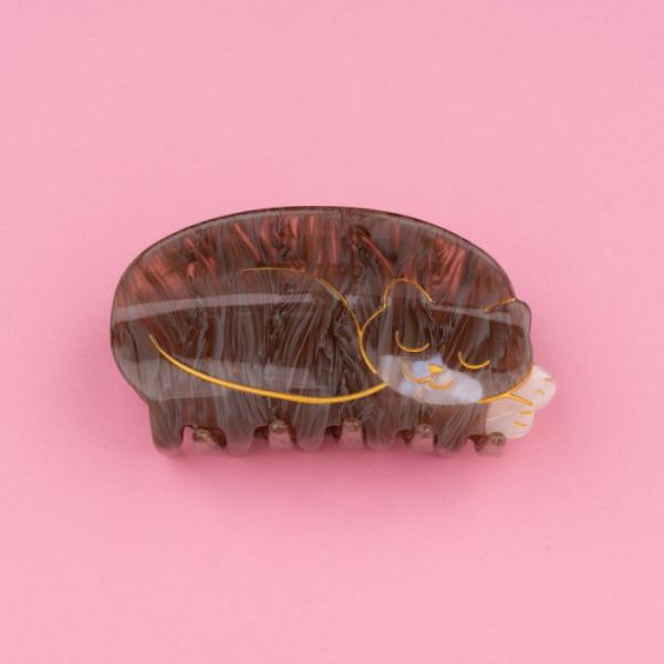 Coucou Suzette スリーピング キャット ヘア クロー 使用素材酢酸セルロースサイズ高さ 約4.5cm×横 約9cm重さ 約32g原産国: フランスコメントCoucou Suzette,新作のヘアアクセです。カラフルで面白い、フ...