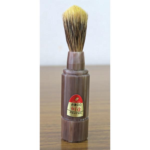 【品質表示】ハンドルの材質：アクリル樹脂毛の材質：馬毛100％サイズ：ブラシ収納時50×20mm/ブラシ立てた後10×20mm生産国：日本製【使用方法】石鹸を顔の上でクルクルと円を描くように使います。肌を円を描くようにブラッシングするとマッ...