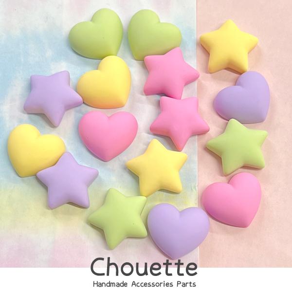 ご覧になって頂きありがとうございます。可愛い星/ハートのデコレーションパーツです！ヘアアクセサリーやピアス、イヤリング、小物などにおすすめ♪裏面は平らになっていますので簡単にボンドなどで貼り付けることができます。（詳細内容）・サイズ：画像参...