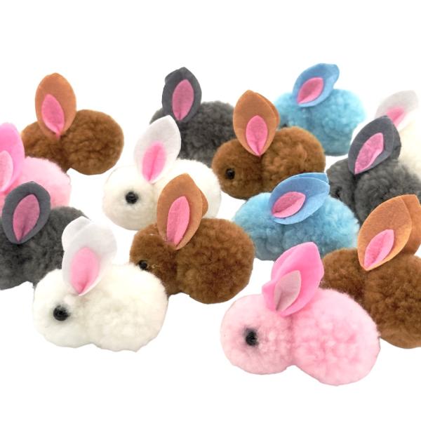 ご覧いただきましてありがとうございます。ヘアアクセサリー、小物など色々な用途でお使いください＾＾【商品説明】（内容数）4個（サイズ）約54mm×53mm（多少の誤差がある場合がございますのでご了承ください）（カラー） ピン、ホワイト、ブルー...