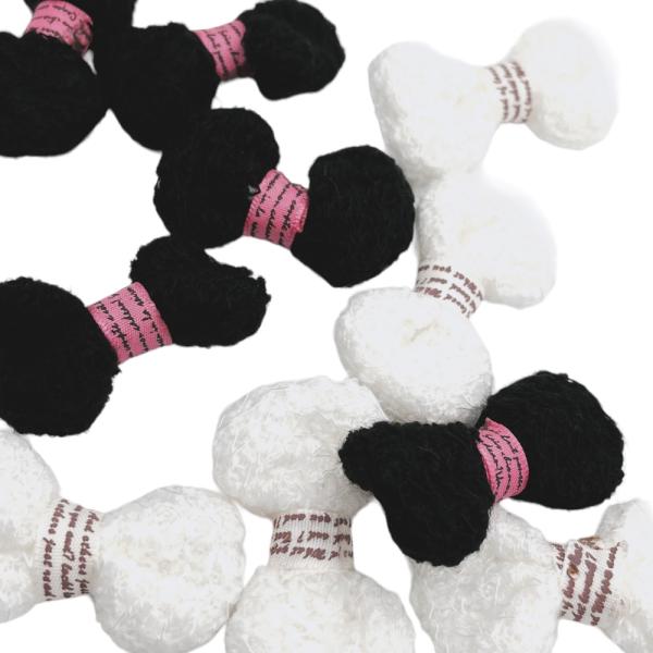 ご覧いただきましてありがとうございます。もこもこっとした可愛いリボンパーツです。冬にぴったりのパーツで真ん中に英字のタグを巻いてるのでおしゃれに仕上がっております。いろいろな用途でご使用ください。（内容数）同色5個入り（サイズ） 約3cm×...