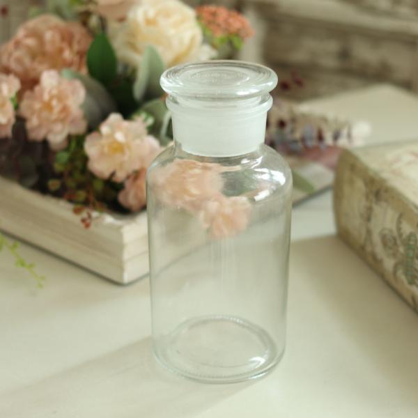 商品説明サイズ Φ10cm×高さ21cm重量：645g（1000ml）本体：口径5cm Φ10cm×高さ20cm蓋：Φ8cm×高さ4.3cm 材質 ソーダガラス：耐熱温度差　60℃  中国製製造上、傷・気泡がある場合がございます。 手作り品...