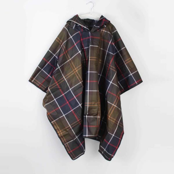 ■スタイルレインポンチョ■商品説明【TARTAN SHOWERPROOF PONCHO】クラシックタータンが印象的なフード付きレインポンチョ。コンパクトに折りたためるため、持ち運びにも便利です。梅雨時の外出はもちろん、キャンプや音楽フェスな...
