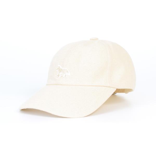 ■スタイルキャップ■商品説明【BABY FOX CAP】コットンキャンバスの6パネルベースボールキャップ。カーブブリム仕様で、フロントに同系色のプロフィールフォックス刺繍パッチ付き。背面はサイズアジャスター付きで、メタルバックルには「Mai...