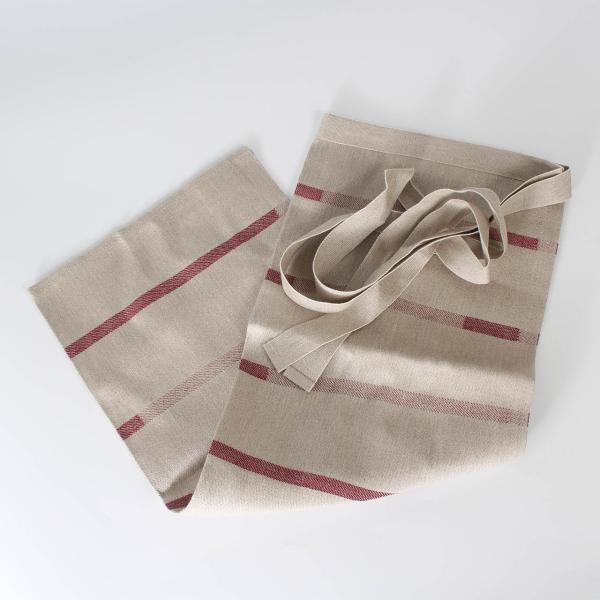 ■スタイルエプロン■商品説明【LINNEA APRON 】リネン100％の美しい質感が際立つ〈LINNEA〉シリーズ。厚みとコシのある生地に自然な光沢があり、リネン本来の力強さを感じられる一枚です。kaksikkoのデザインがその魅力をさら...