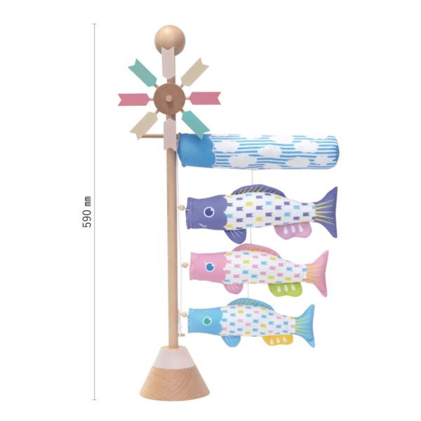 【発売日：2020年01月18日】日本の伝統文化であるこいのぼりが、世界で男の子の誕生のお祝いと成長や健康のシンボルになるようにと願いを込めて、海外に向けて開発したシリーズです。鯉のぼりのデザインは温もりのあるパステルカラーを使い、モダンな...