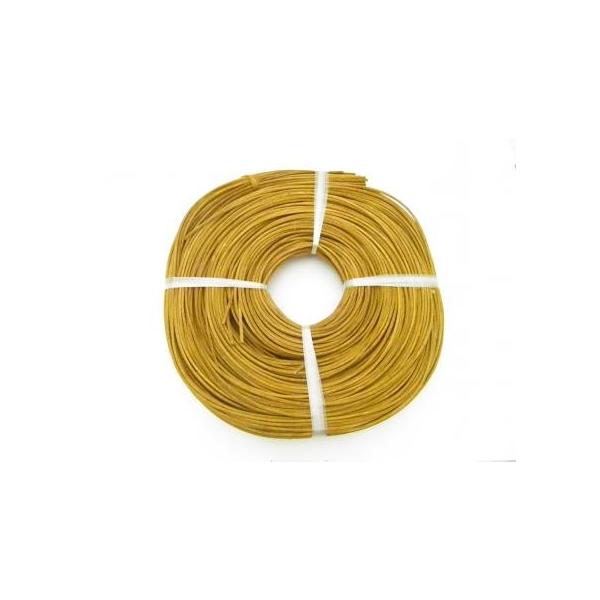 高級品質の、ケバが少ない茶染めの丸芯です。柔らかく編みやすい素材です。十分水を浸してから使用します。約300gのコイル巻きです。