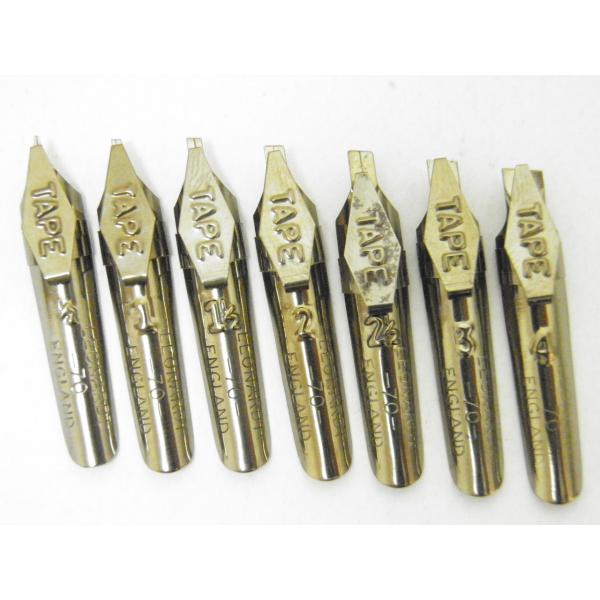 レオナルド　テープペン先（各サイズ2本組）イギリス・マニスクリプト社　レオナルド・テープニブ。ブラウゼよりも柔らかく、ミッチェルよりはかたい感触。背面にインクを溜めるリザーバーがついています。0.5mm,1.0mm,1.5mm,2.0mm,...