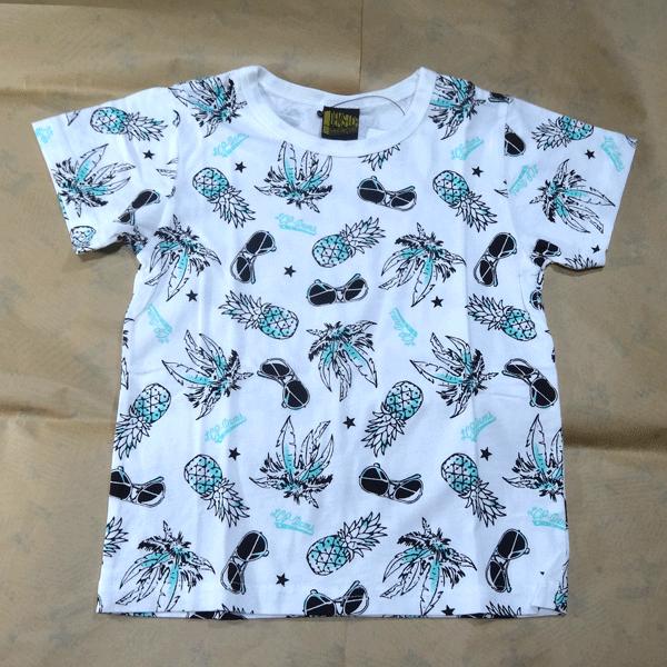 綿天竺を使った、パイナップル総プリントの半袖Ｔシャツです。パンツのコペックが作った、サングラスやパイナップルプリントの男児用Ｔシャツです。有名ブランドメーカーの生産を請け負っている縫製工場から直接仕入れたアイテム。同品質のアイテムの2分の1...