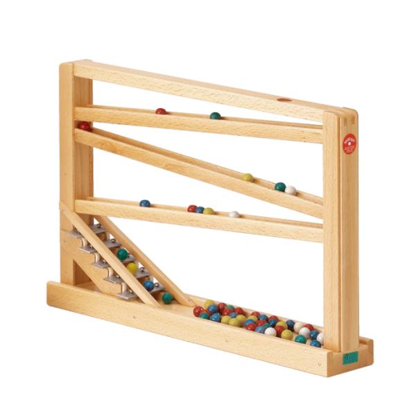 玉が鉄琴の上を転がる時、美しい音色が響きます。45×28cm玉約50ヶ付玉はセメント製age3+